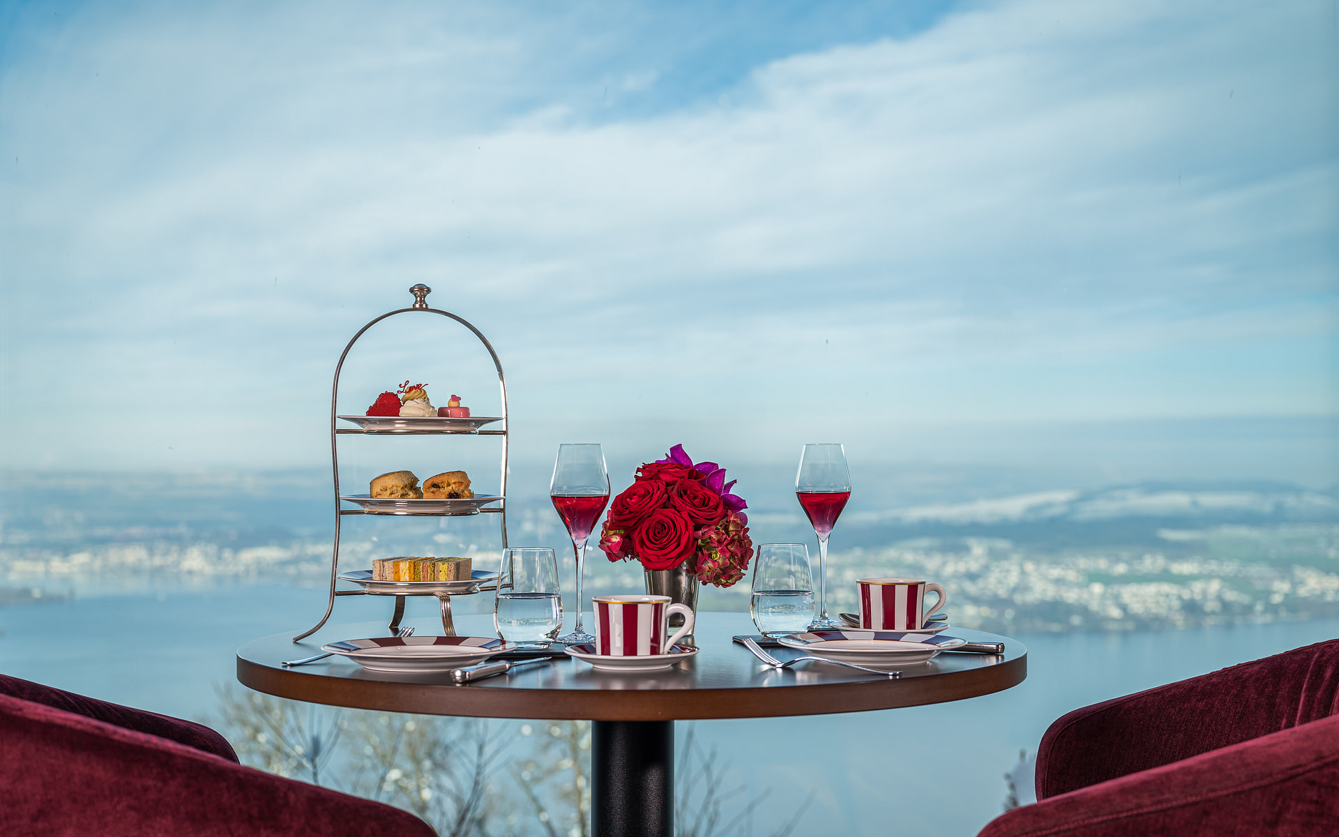 Valentine's Afternoon Tea | Bürgenstock Resort