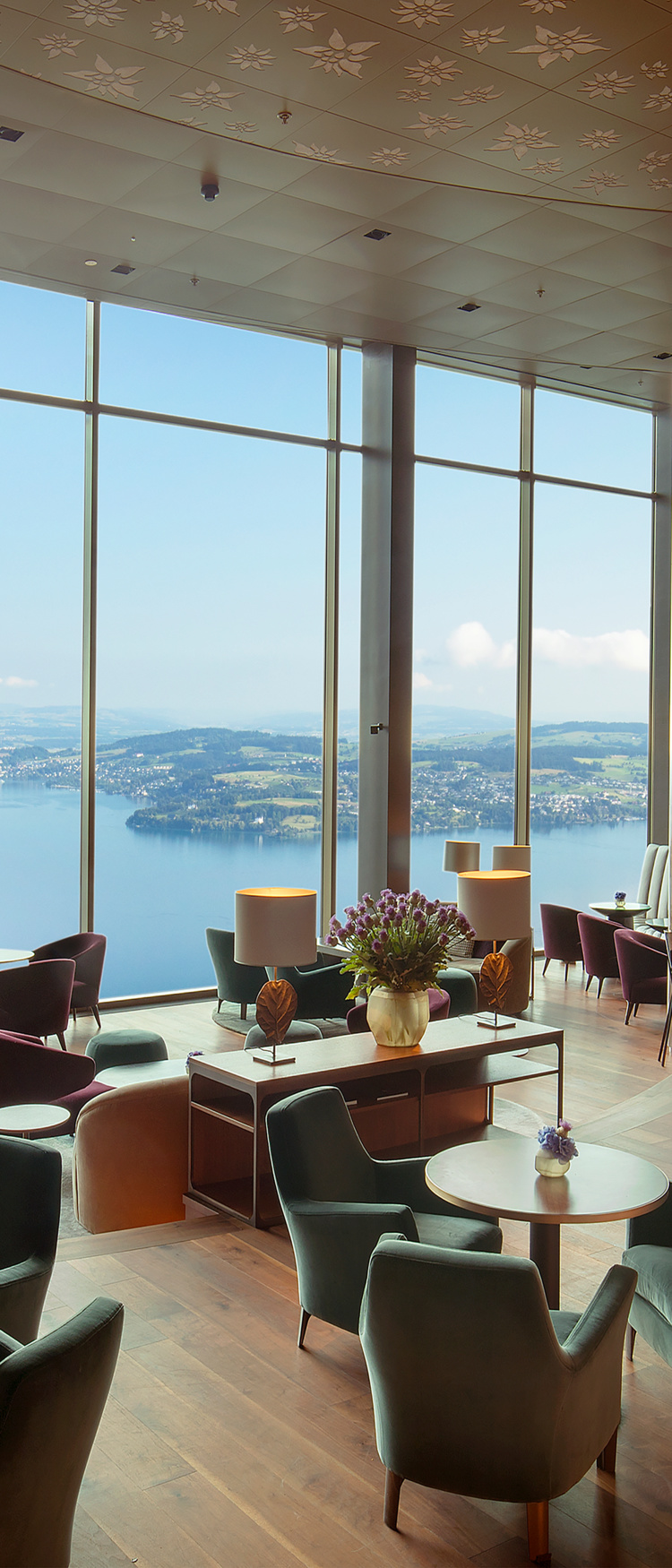 Lakeview Bar & Cigar Lounge | Bürgenstock Resort